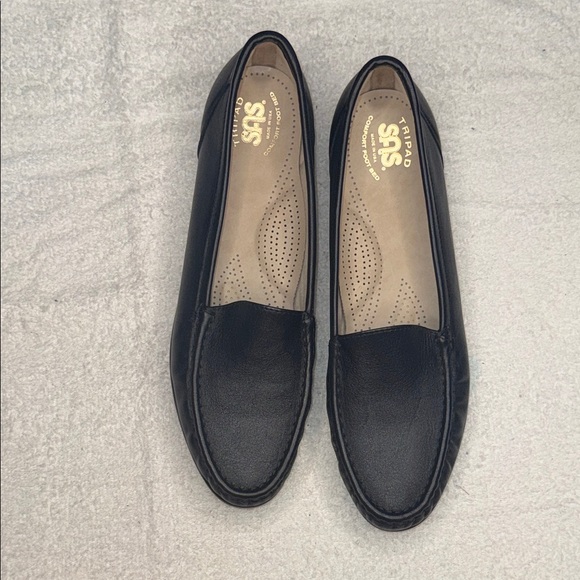 SAS | Shoes | Sas Elegant Navy Leather Slipons | Poshmark